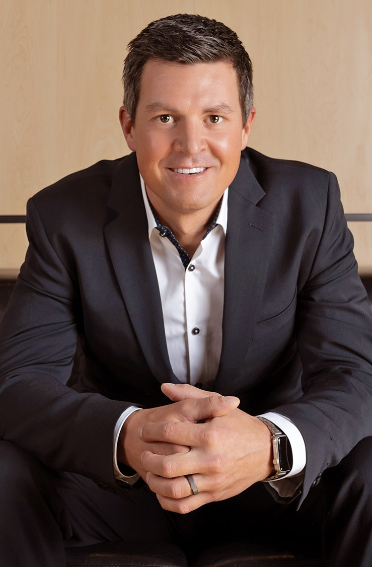 Dental Veneers St. Louis | Smile On Dental Studio | Dr. Chris Hill